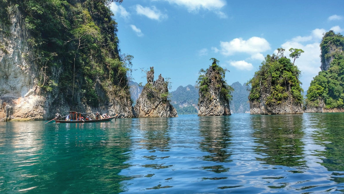 Khao Sok national park including Cheow Lan - Traveling outside the box